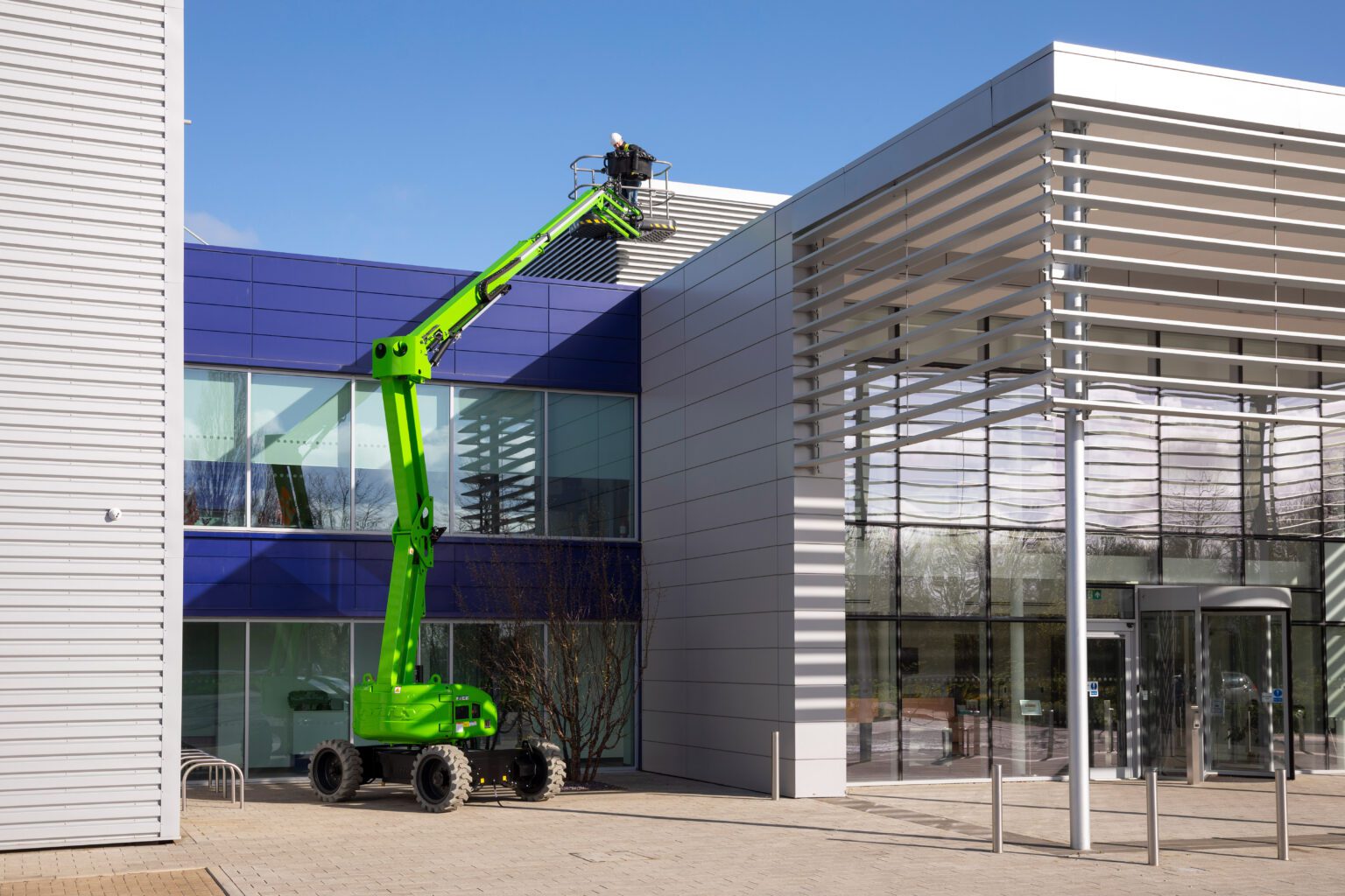 HR15 Electric Self Propelled Boom Lift for Sale: NiftyLift
