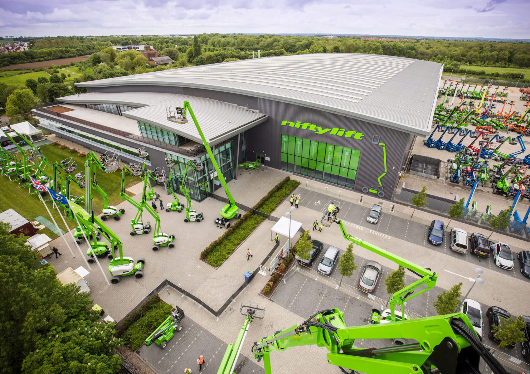 HR15N | 15.5m Self Propelled Cherry Picker for Sale: Niftylift